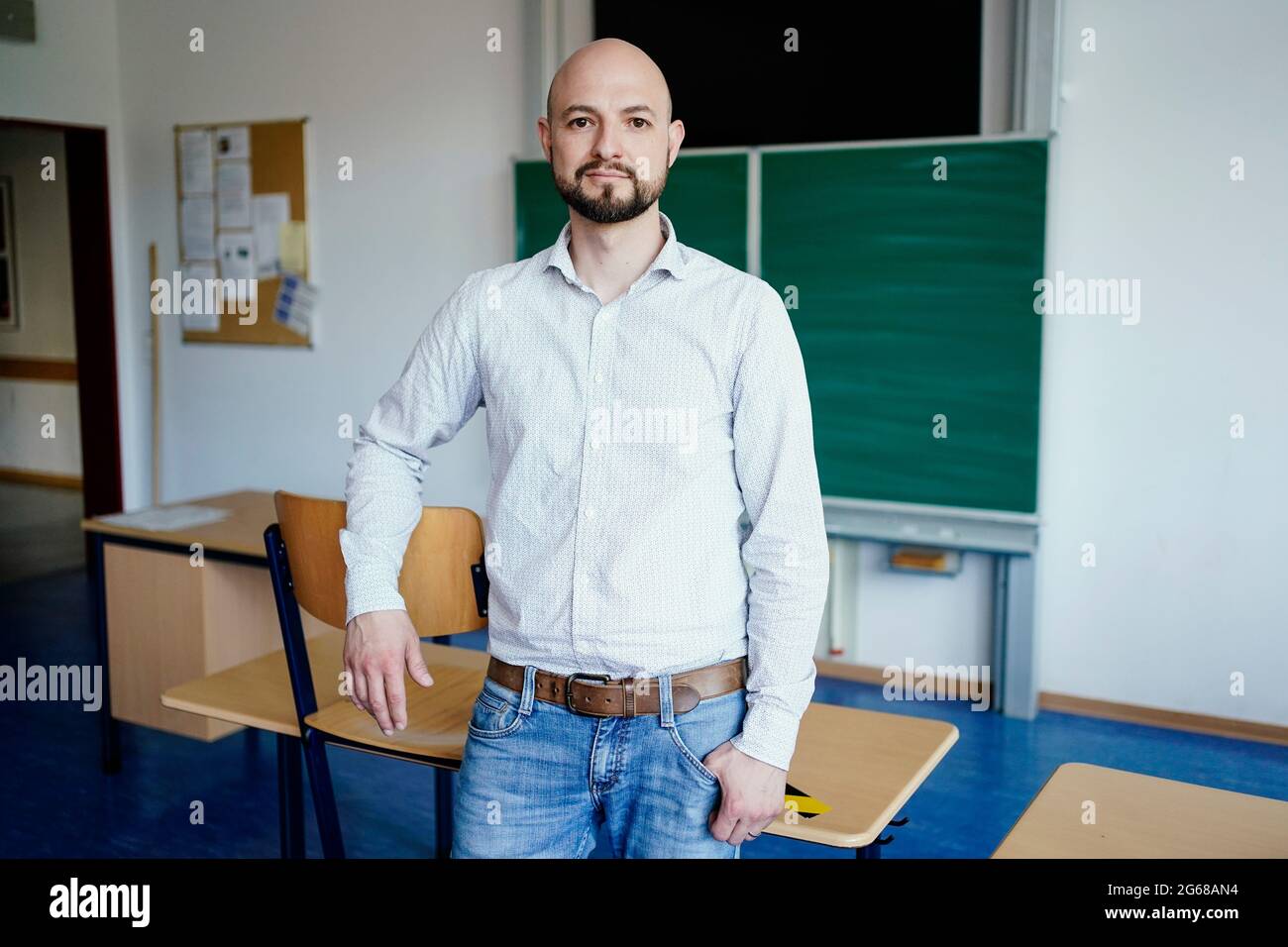 German teacher hi-res stock photography and images - Alamy