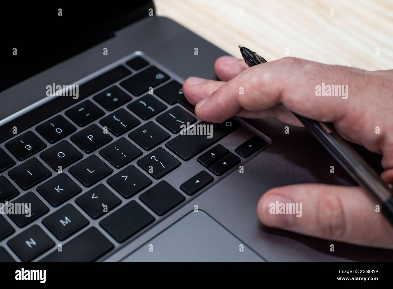 Hands Pointing Pressing Computer Keyboard Keys Typewriting New Ideas ...