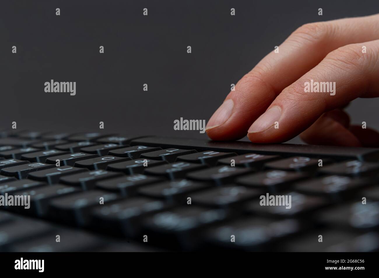 Hands Pointing Pressing Computer Keyboard Keys Typewriting New Ideas ...