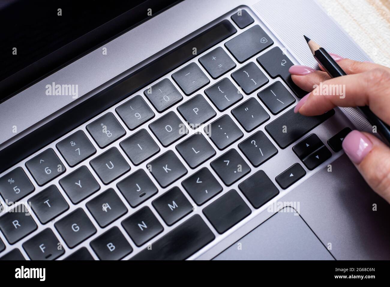 Hands Pointing Pressing Computer Keyboard Keys Typewriting New Ideas ...