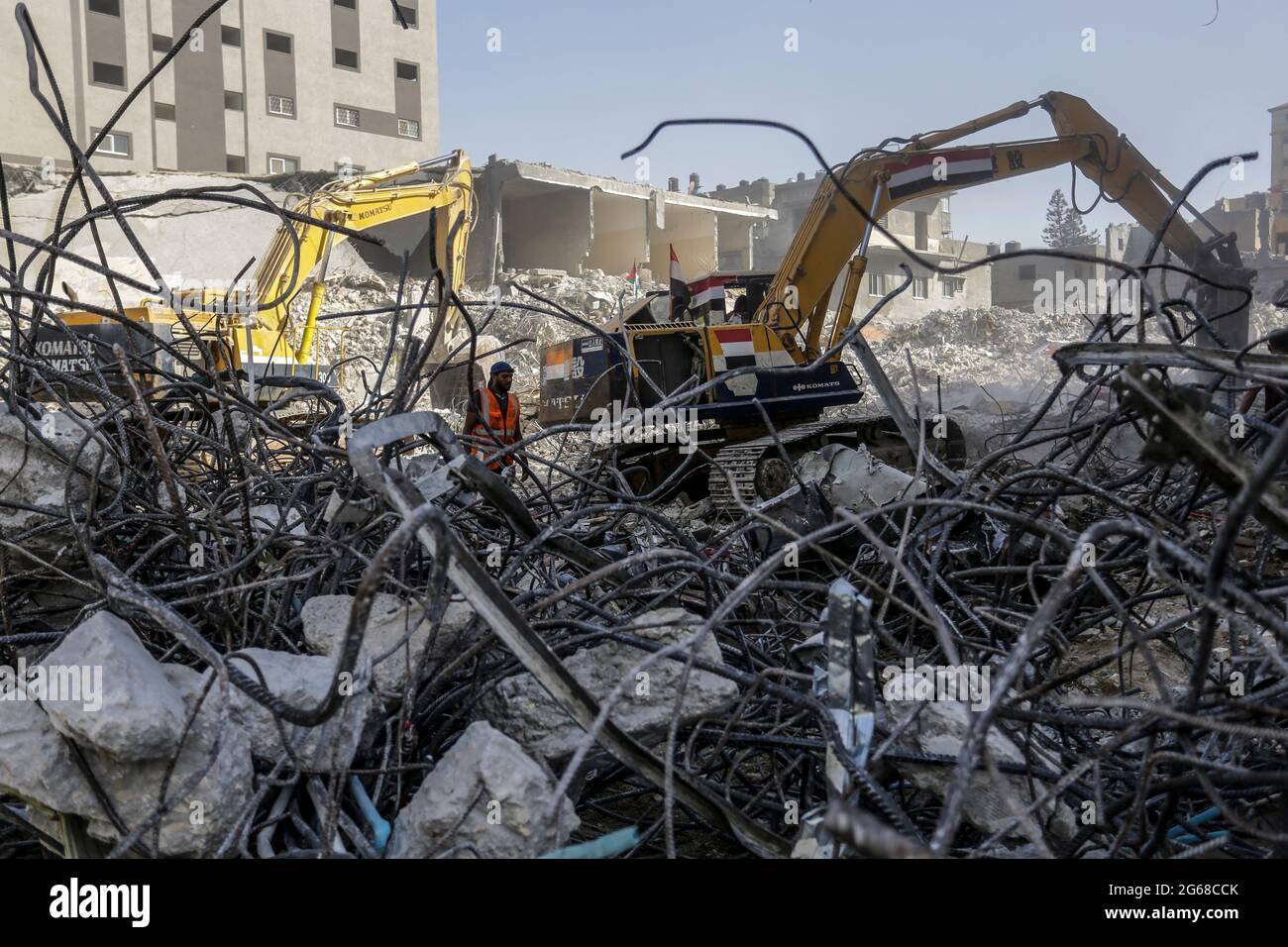 Destroyed machines hi-res stock photography and images - Alamy