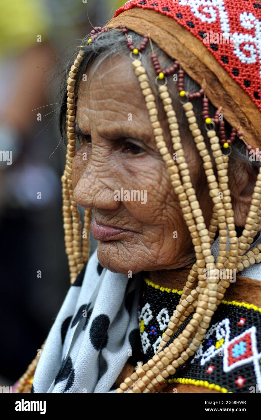 Meratus dayak tribe hi-res stock photography and images - Alamy
