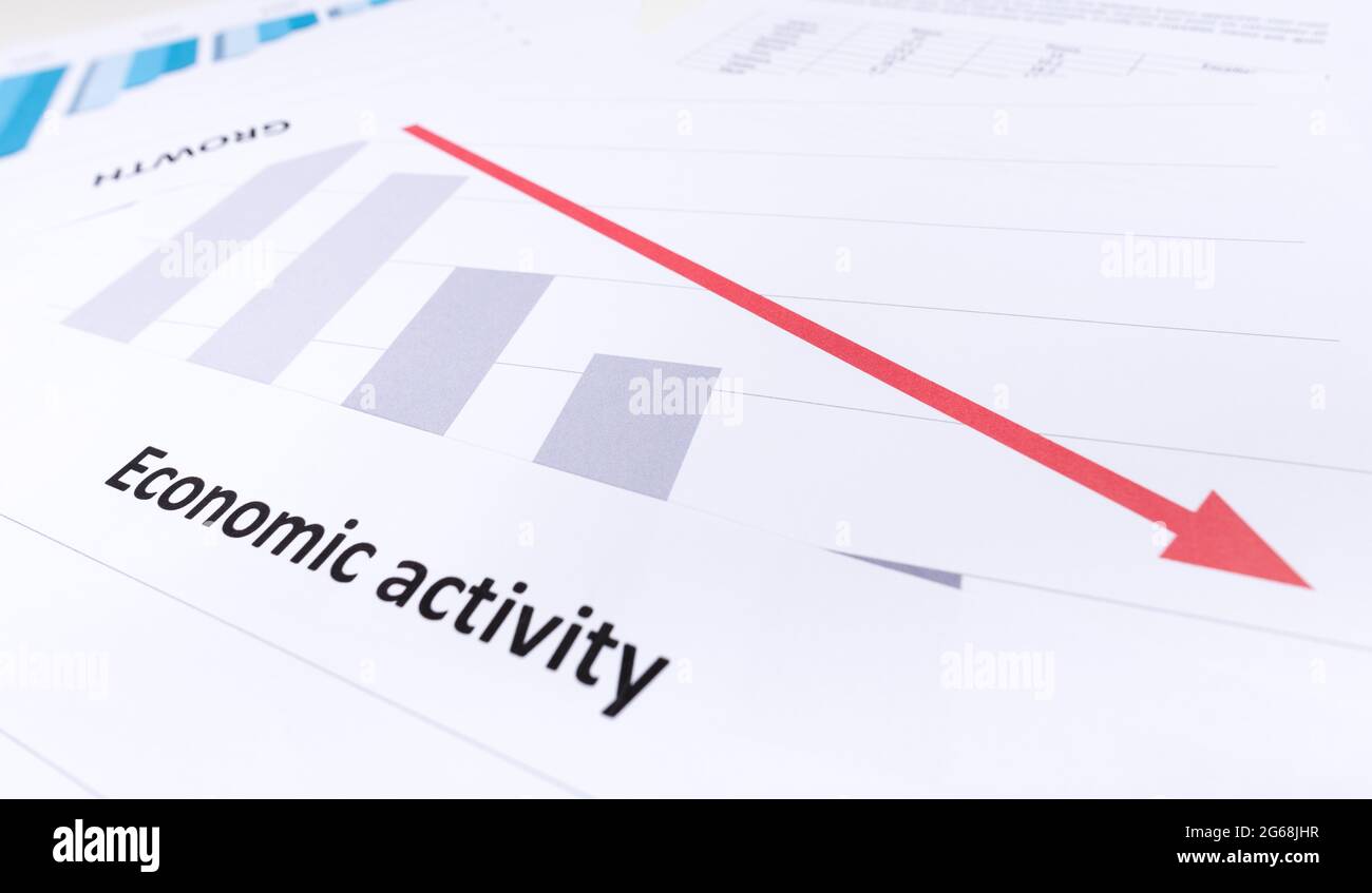 Graph showing economy decline Stock Photo - Alamy