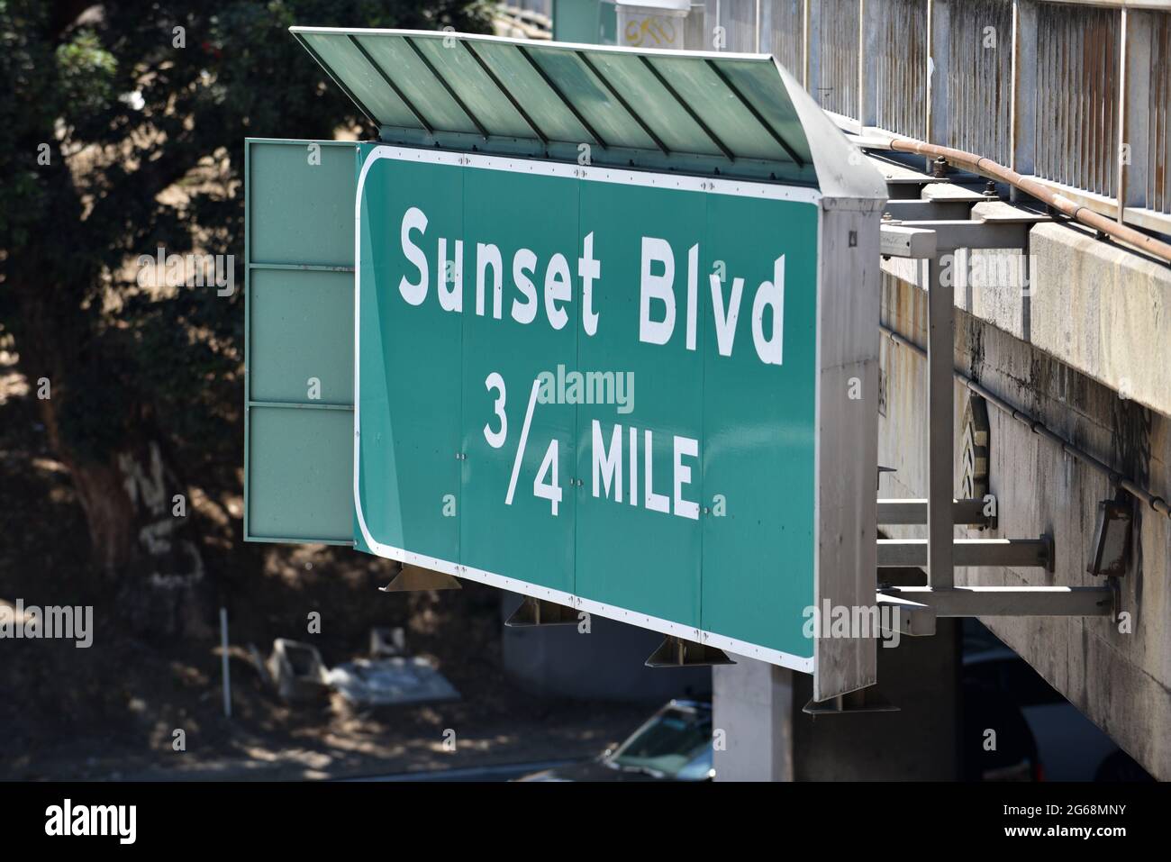 Close up of the Sunset Boulevard freeway exit sign Stock Photo - Alamy