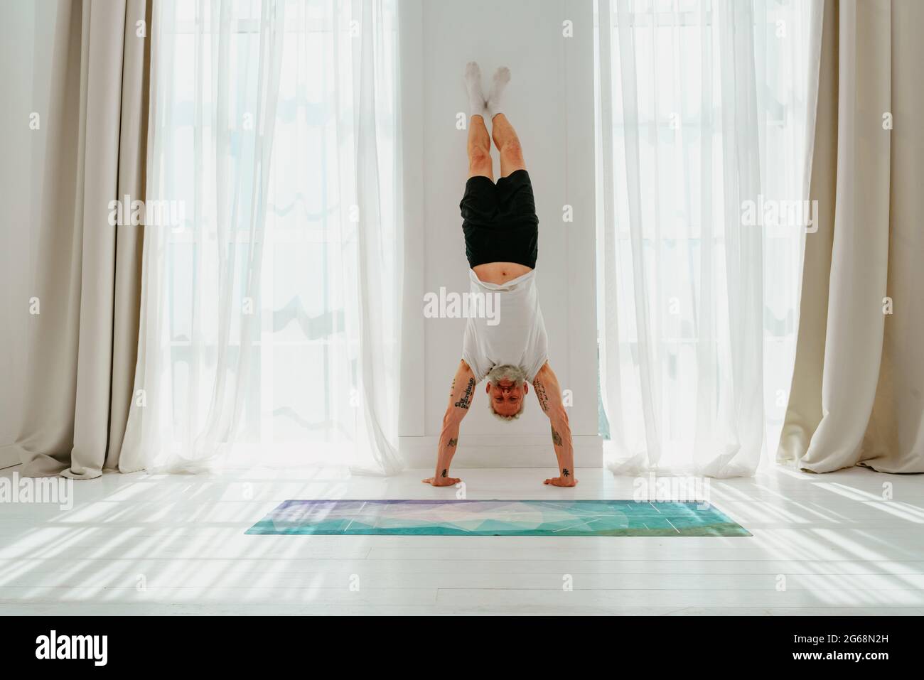 Mature home exercise hi-res stock photography and images - Alamy