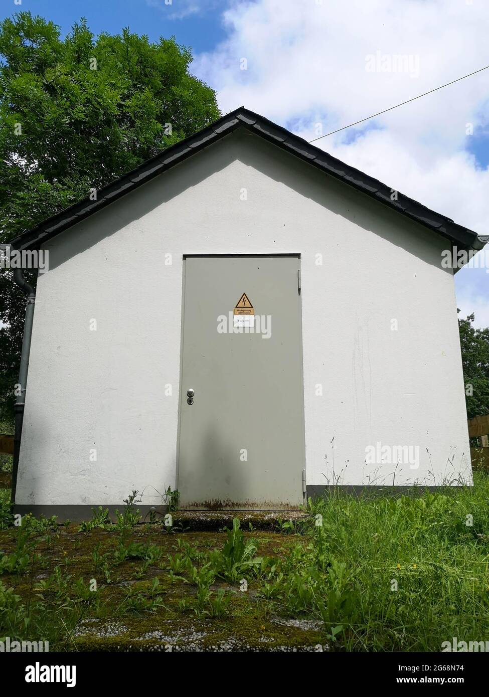 Outdoor Electric Power Plant Building Stock Photo - Alamy