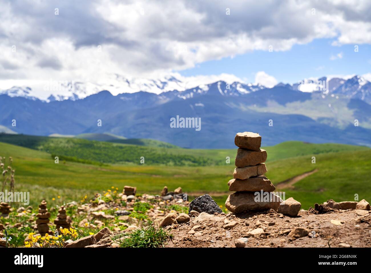 Blue stack mountains hi-res stock photography and images - Alamy