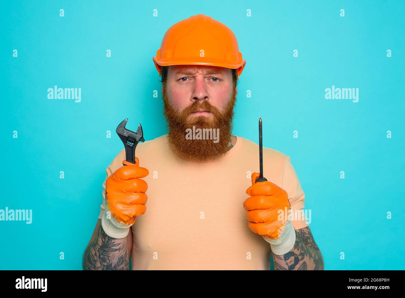 Incompetent builder hi-res stock photography and images - Alamy