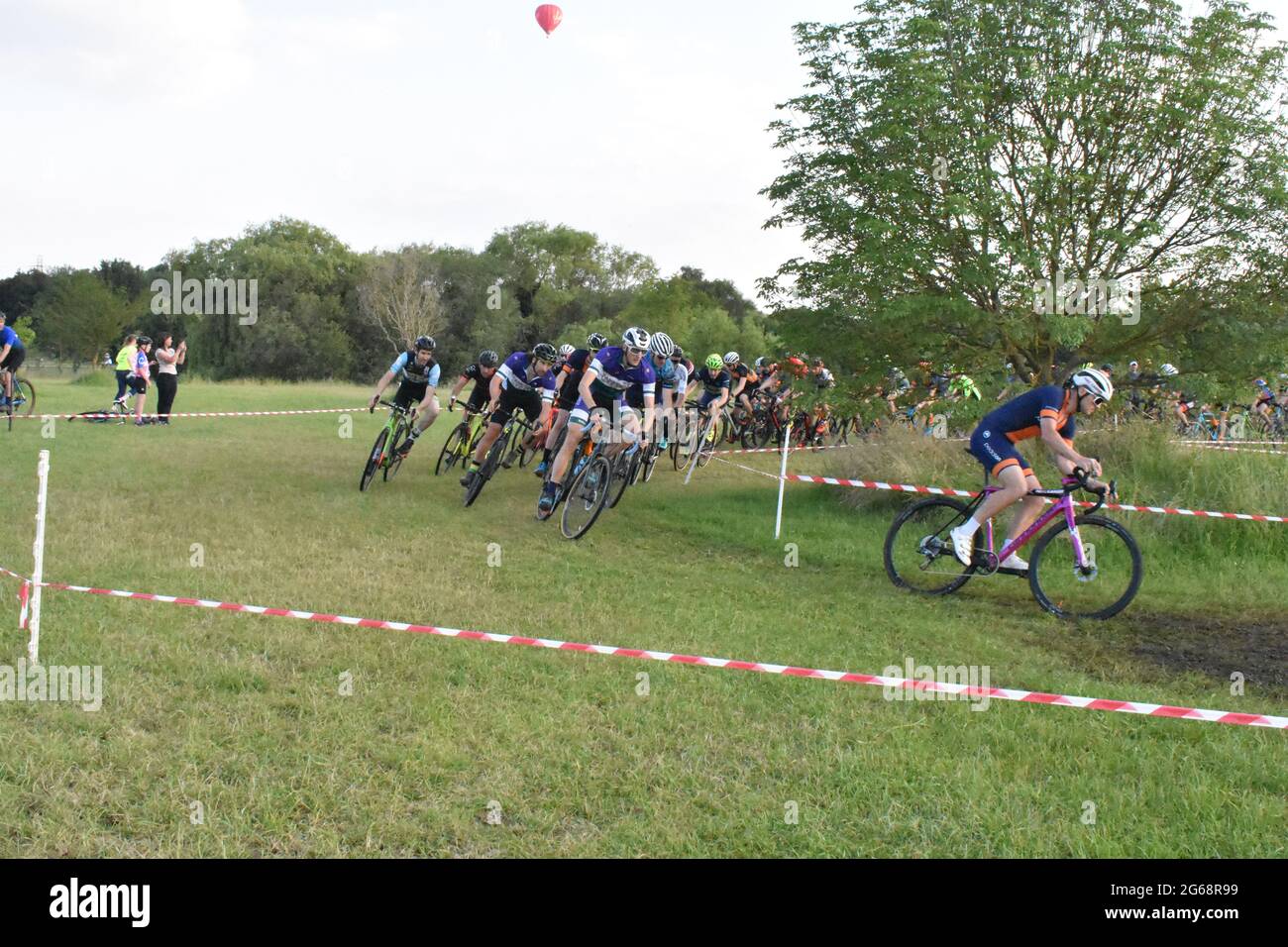 Grass track racing hi-res stock photography and images - Alamy