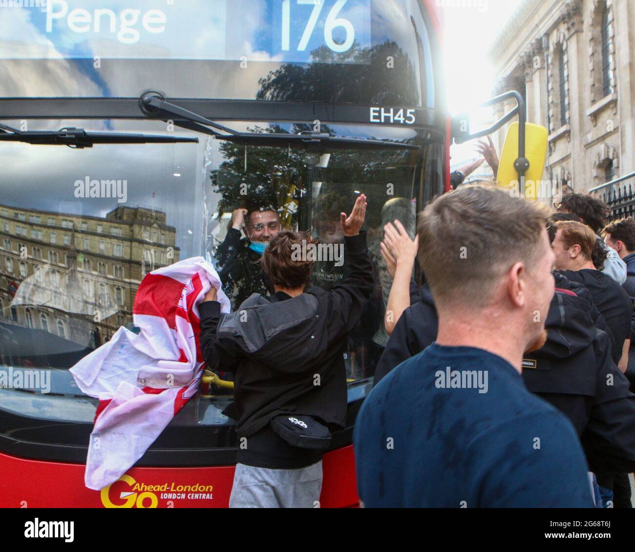 England football team bus uk hi-res stock photography and images - Alamy