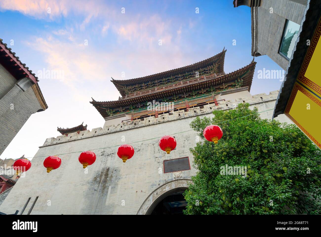 Lijing Gate was built in 1217 and is one of the most distinctive ...