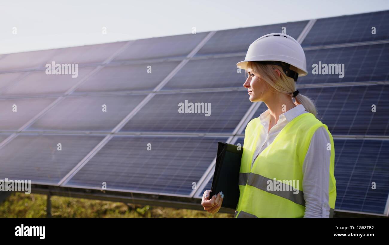 Solar farm inspection hi-res stock photography and images - Alamy