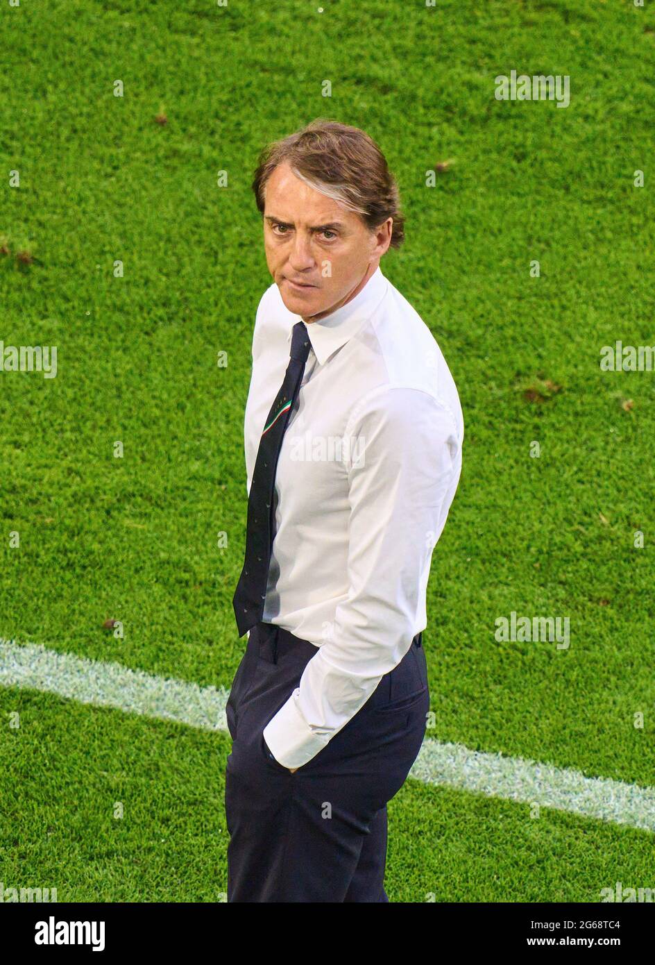 Uefa euro 2020 italien hi-res stock photography and images - Alamy