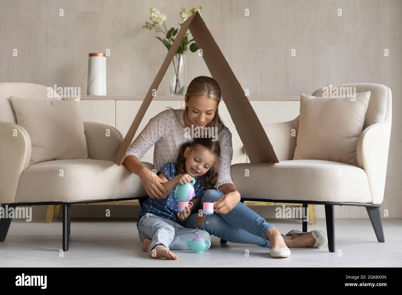 Children playing tea party hi-res stock photography and images - Alamy