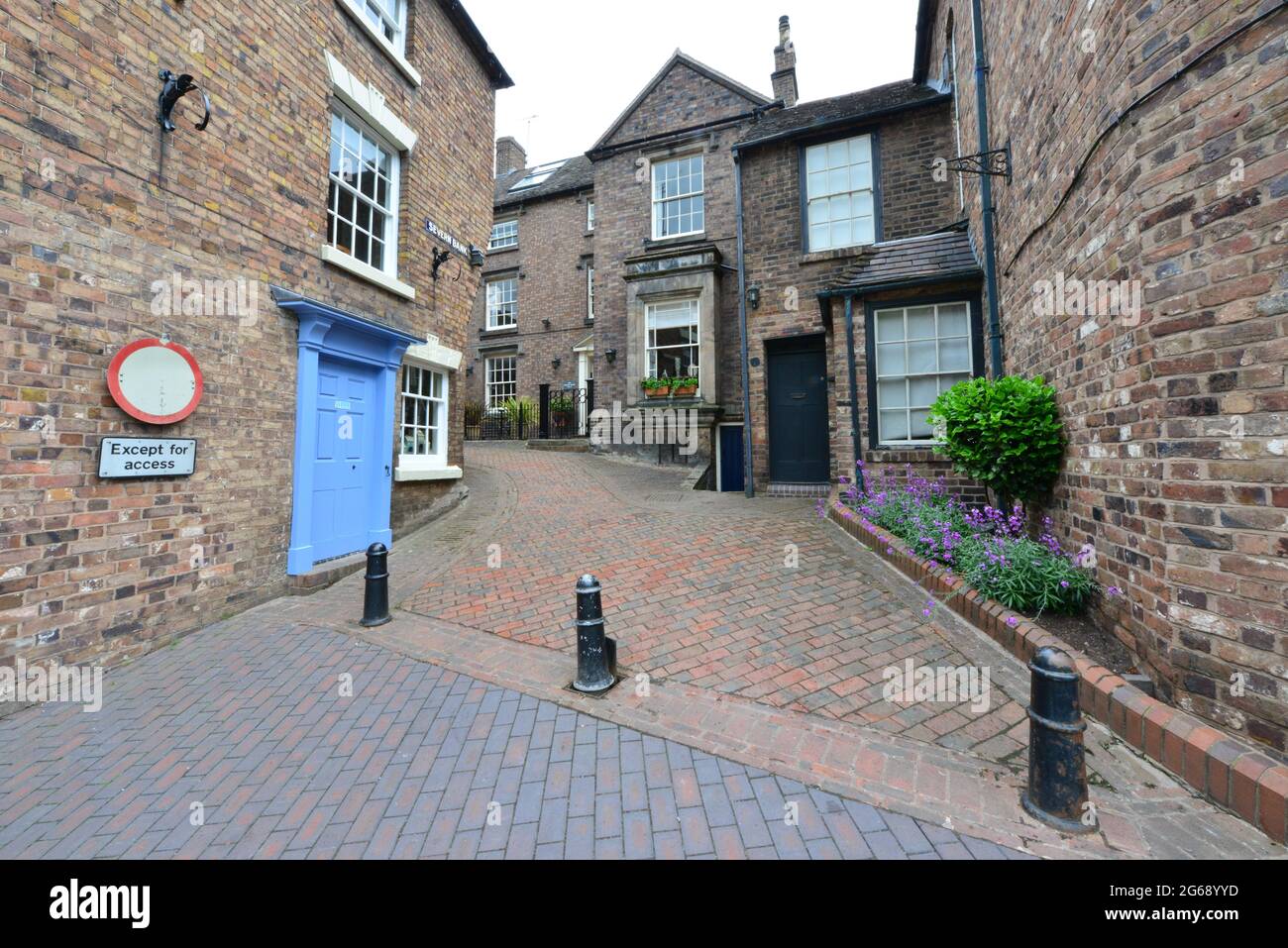 Victorian alleyway hi-res stock photography and images - Alamy