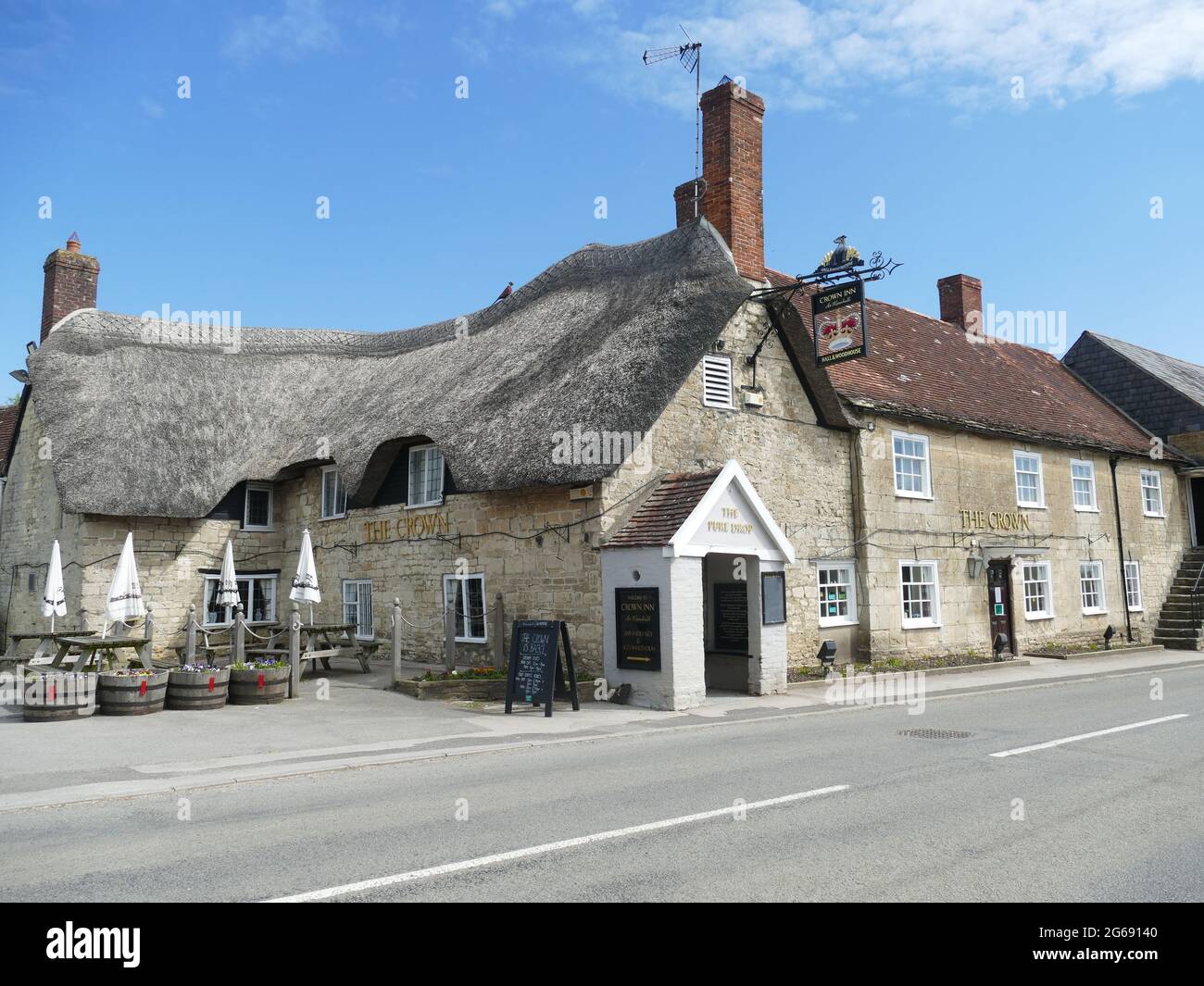 The Crown Inn at Marnhull, Dorset. Linked to Tess of the D'Urbervilles ...