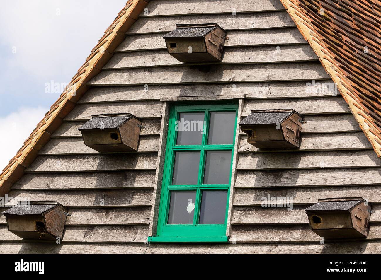 Bird box designed for swift swifts hi-res stock photography and images ...
