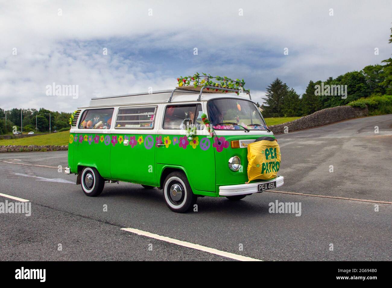 Pea Patrol 1972 70s green VW Volkswagen caravan camper van, en-route to ...