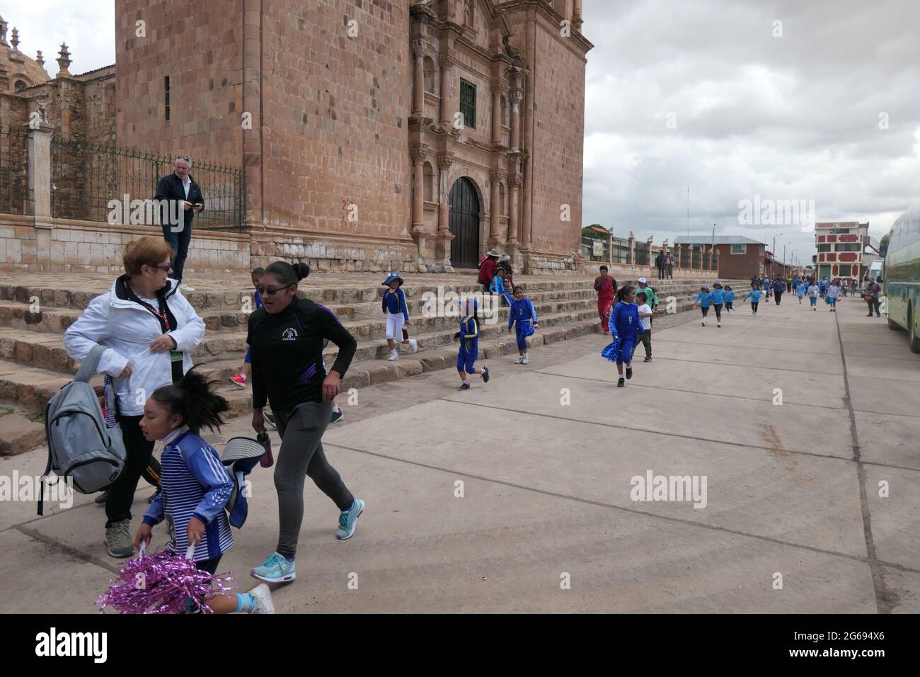 Peru high school hi-res stock photography and images - Alamy