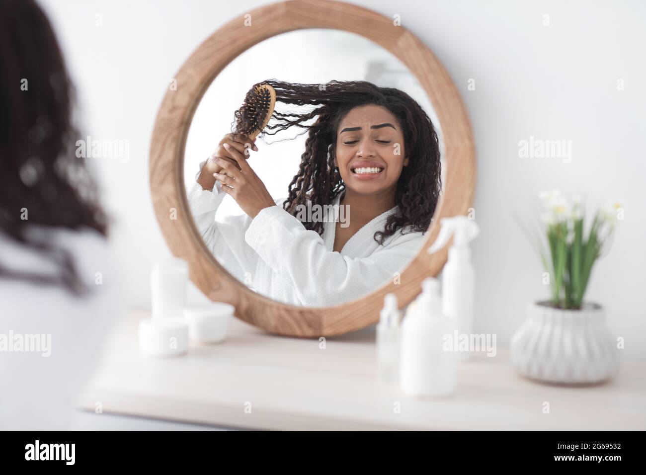 Unruly hair hi-res stock photography and images - Alamy