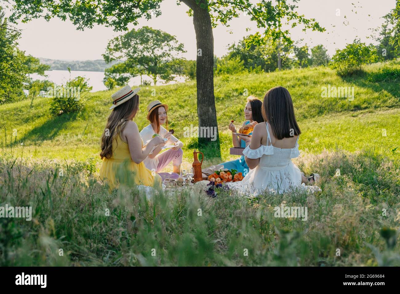 COVID Safe Summer picnic. Summer Party Ideas. Safe and Festive Ways to ...