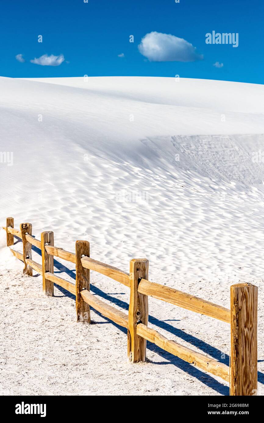 Shelters white sands national park hi-res stock photography and images ...