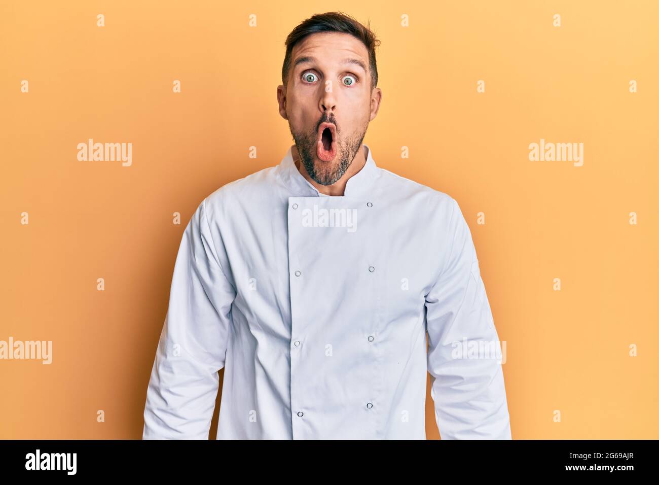 Portrait shocked male chef cook hi-res stock photography and images - Alamy