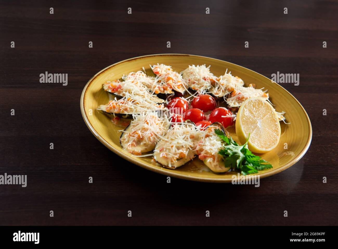 Shellfish mussels served at the restaurant Stock Photo - Alamy