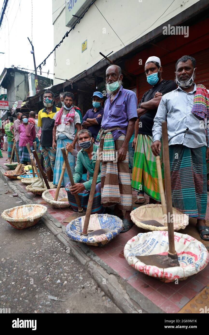 Day to day life in bangladesh hi-res stock photography and images - Alamy