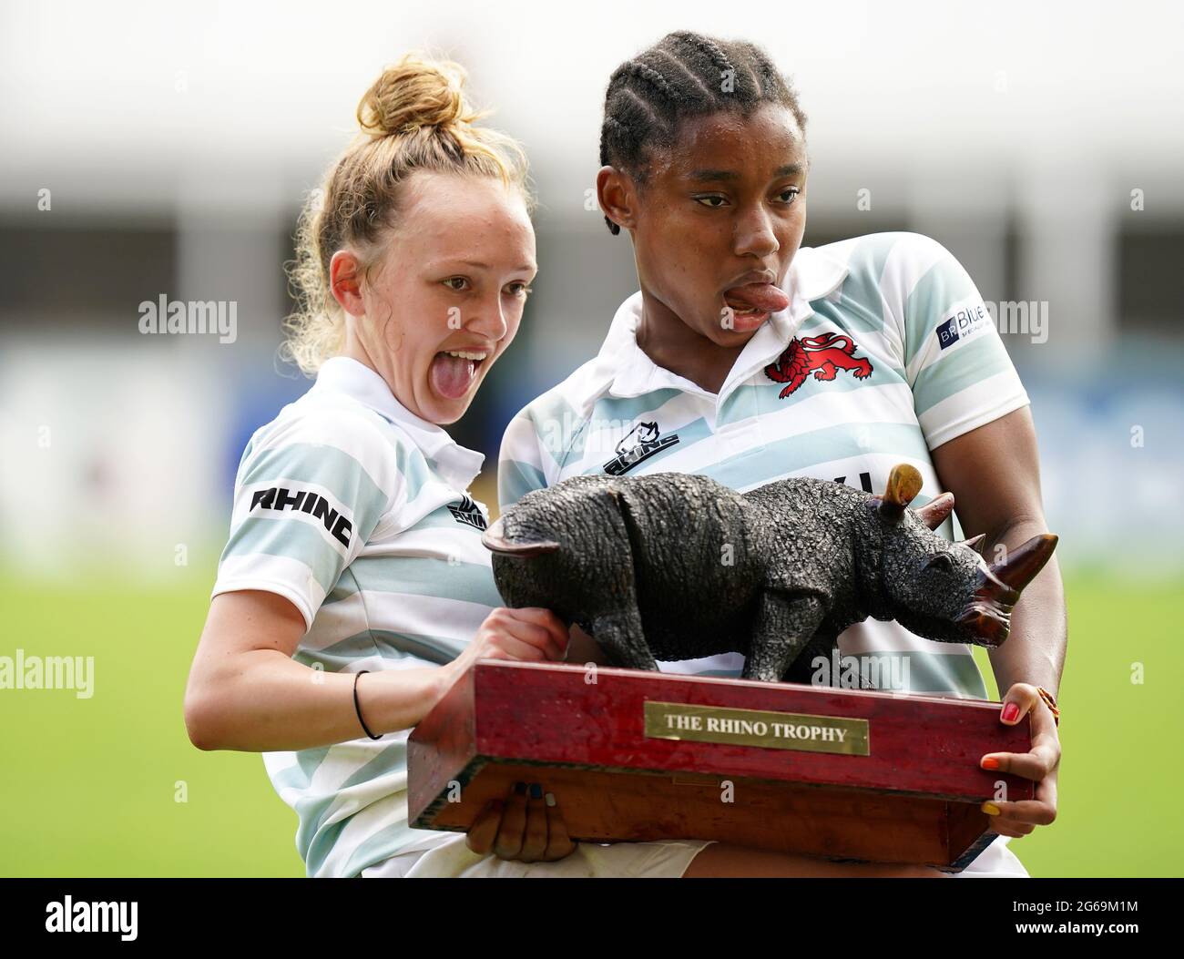 Cambridge's Emily Bell (right) with team-mate Emma Jones and The Rhino ...
