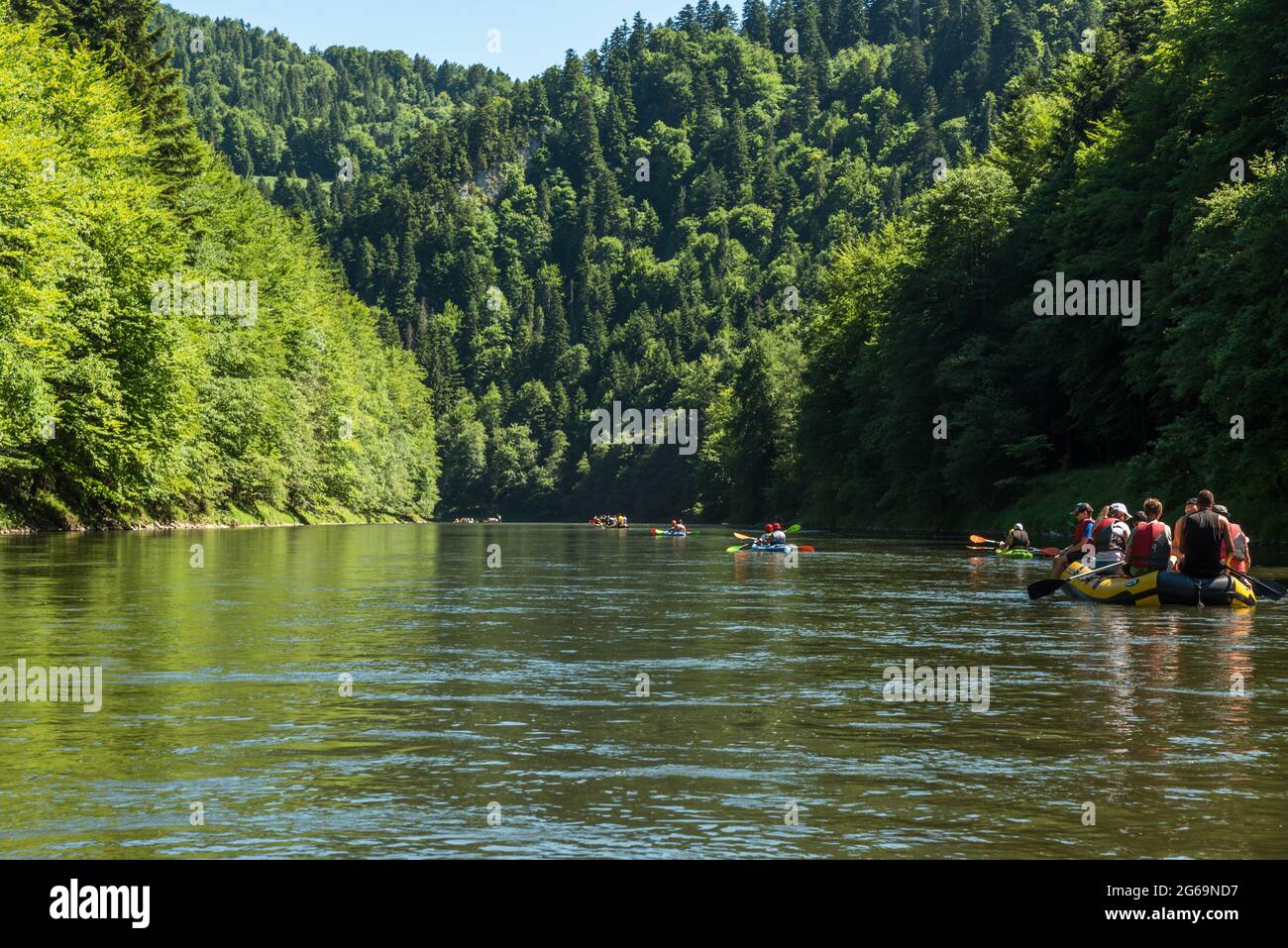 Rafting down the Dunajec through Poland and Slovakia Stock Photo - Alamy