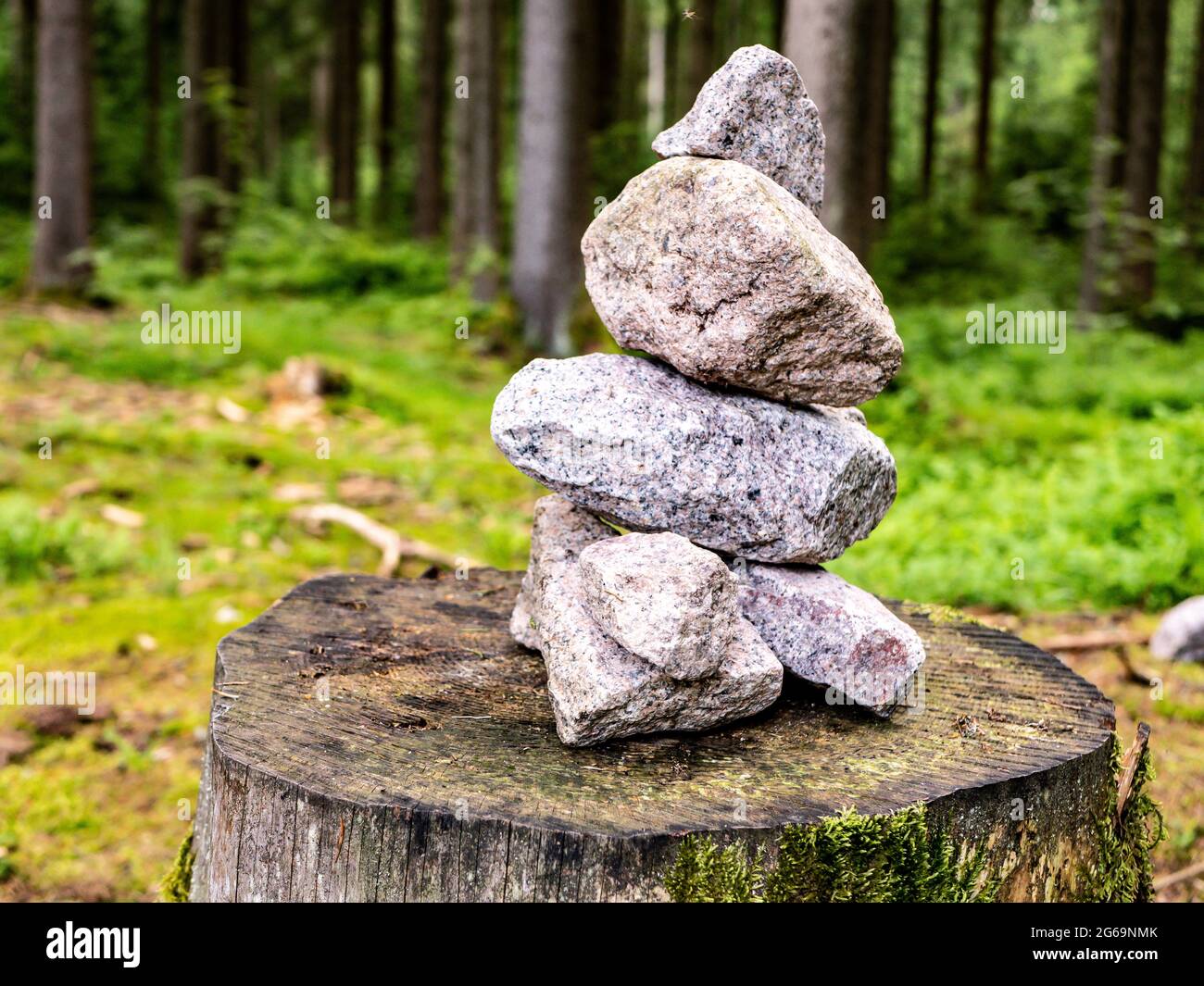 Silence balance hi-res stock photography and images - Alamy