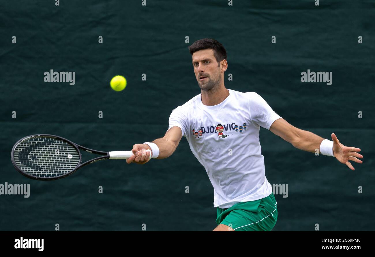 Novak djokovic practice courts hi-res stock photography and images - Alamy