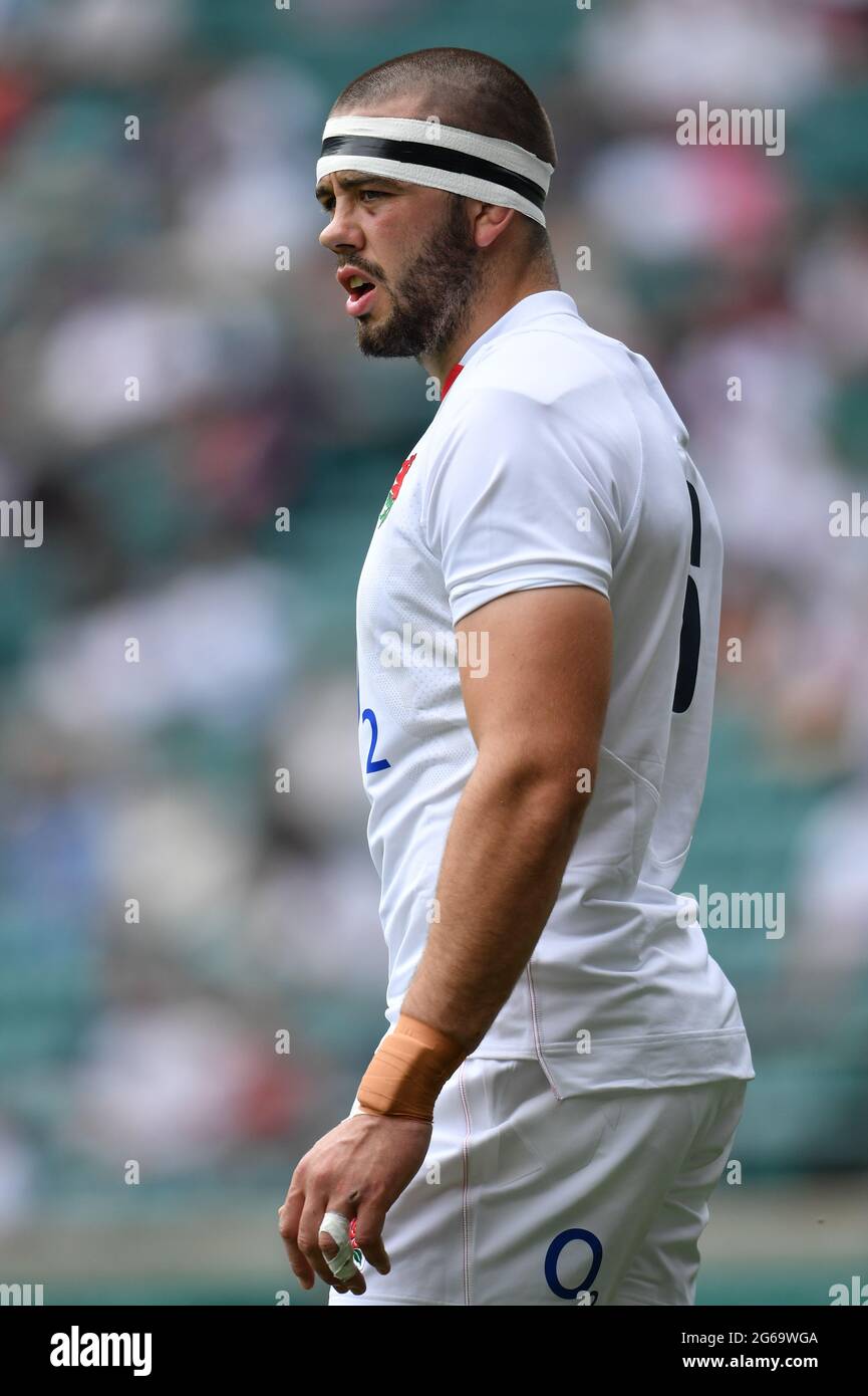 Twickenham Stadium, England, UK. 4th July, 2021. England's Lewis Ludlow ...