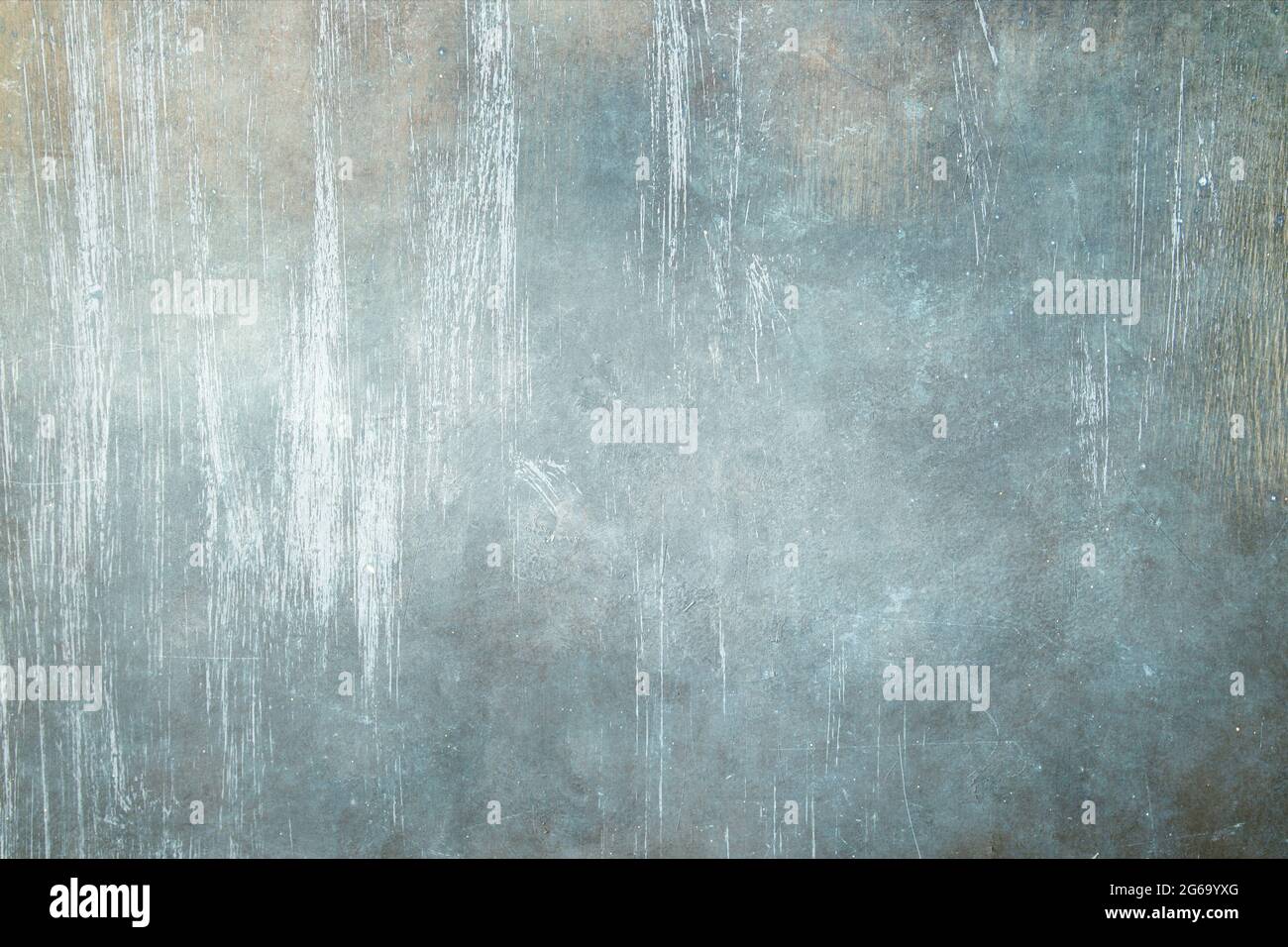 Blue distressed wall hi-res stock photography and images - Alamy