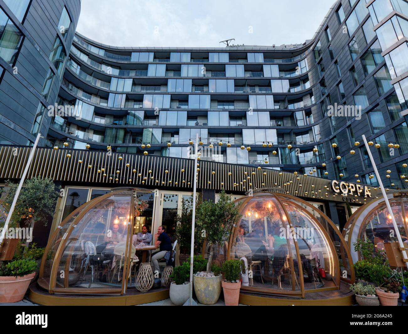 Coppa club tower bridge hi-res stock photography and images - Alamy