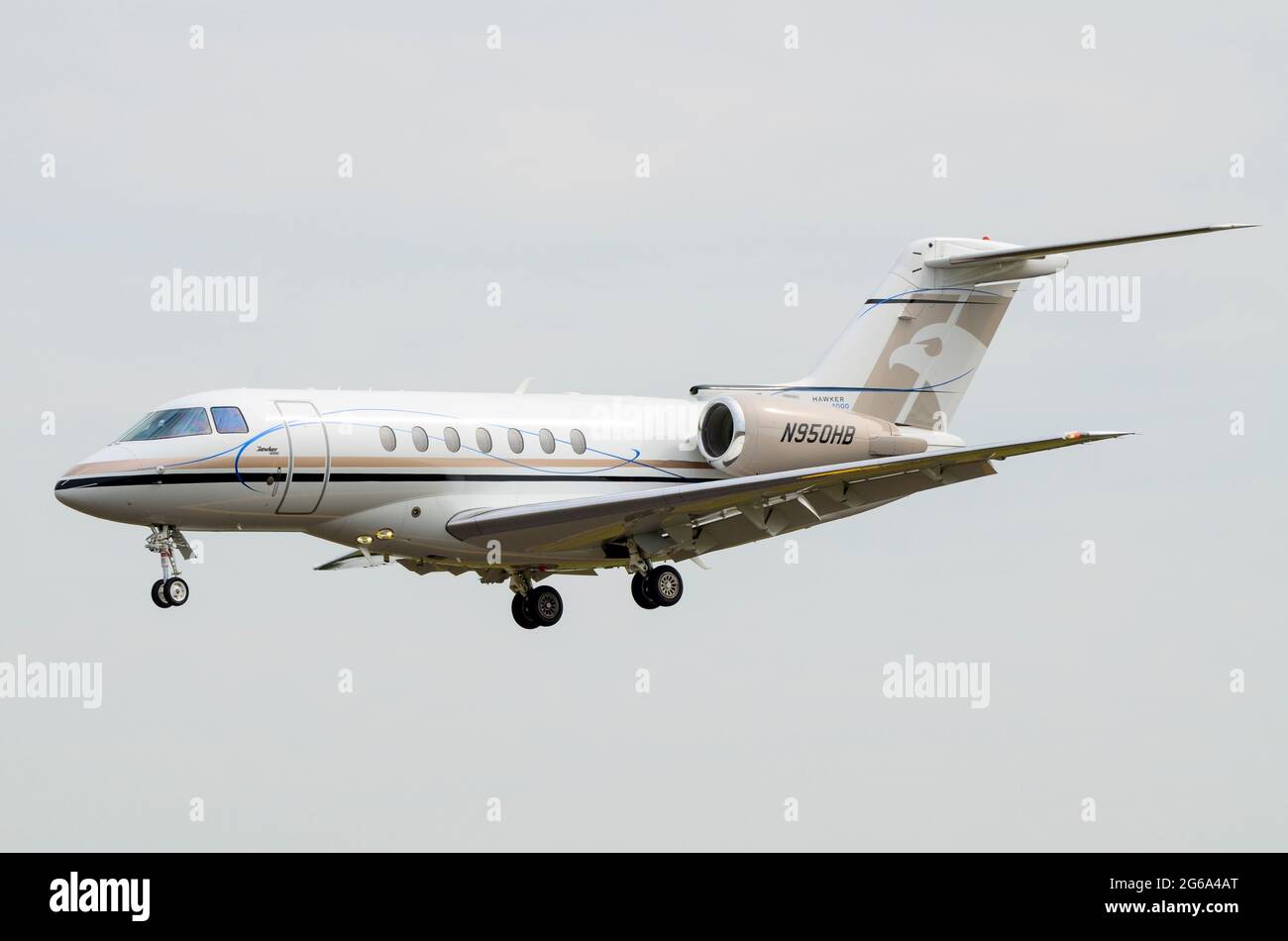 Hawker 4000 originally known as the Hawker Horizon, is a super-midsize ...