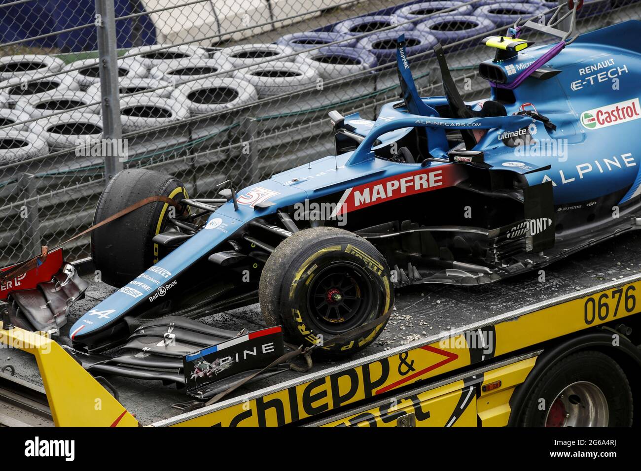 Esteban ocon crash hi-res stock photography and images - Alamy