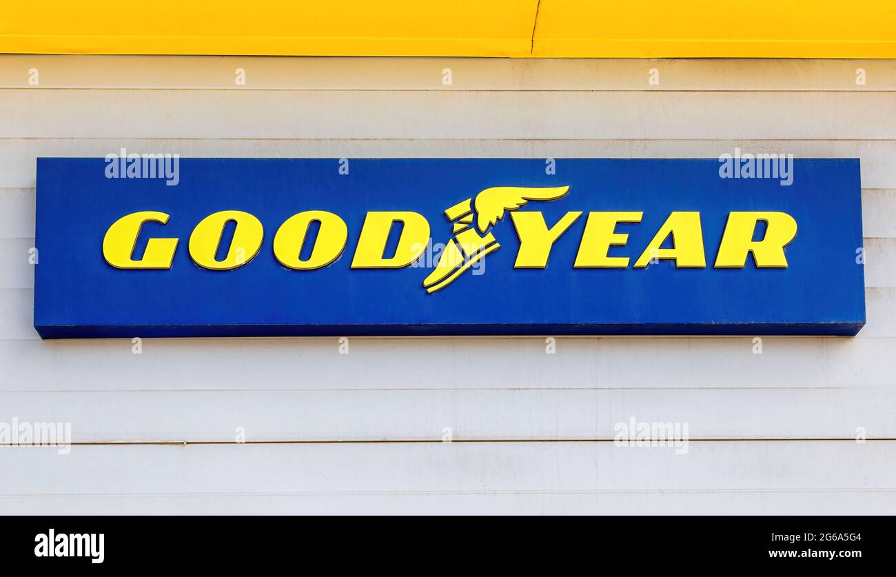 Goodyear logo hi-res stock photography and images - Alamy