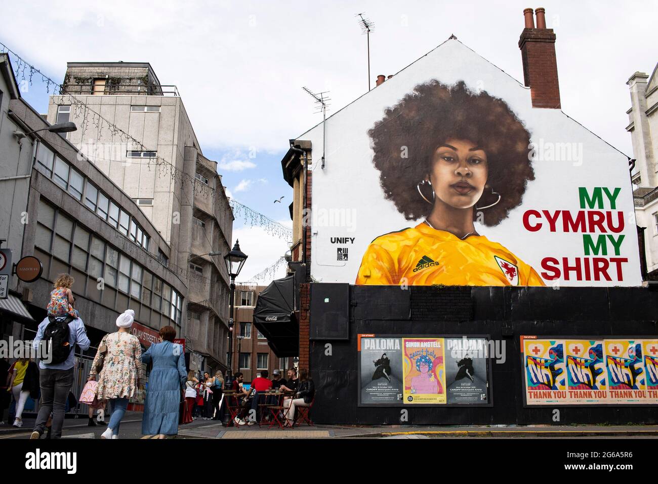 'My Cymru My Shirt' mural by Yusuf Ismail and his Unify Collective on ...