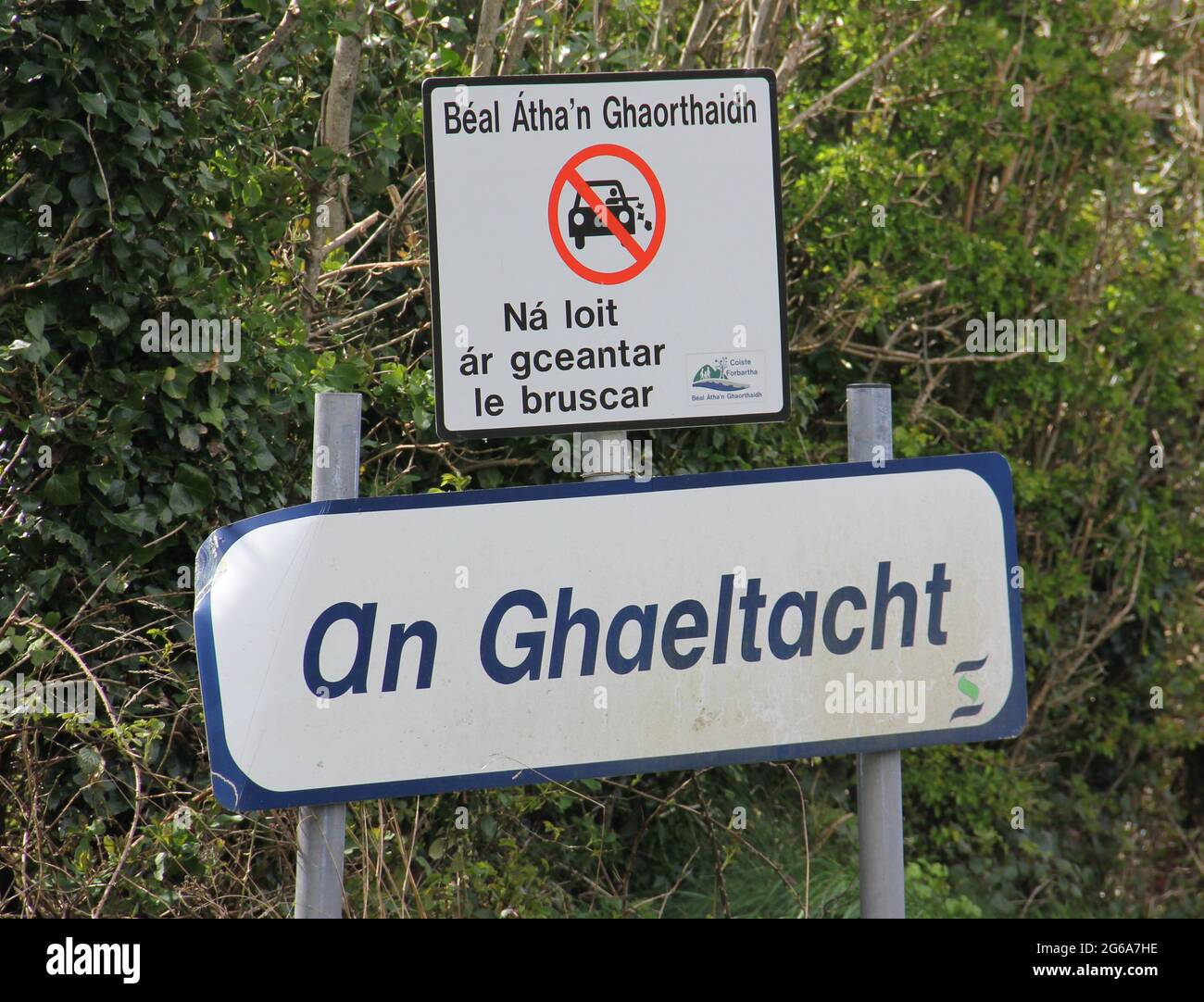 Gaelic road signs hi-res stock photography and images - Alamy