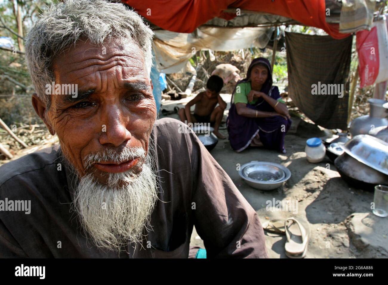 Poor farmer hi-res stock photography and images - Alamy
