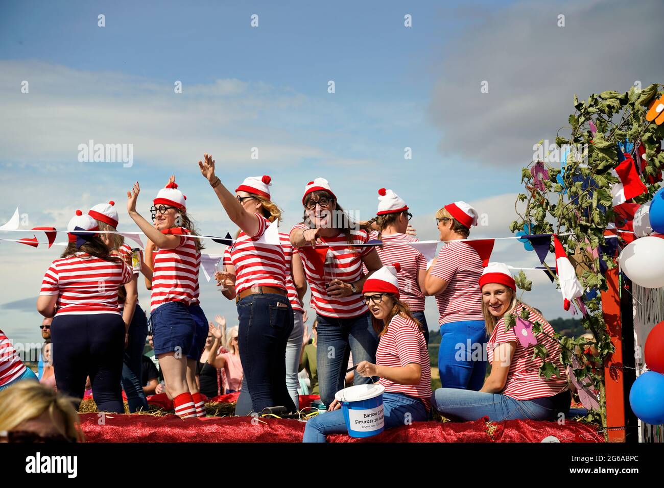 People on floats Barlow Carnival in Derbyshire England Stock Photo - Alamy