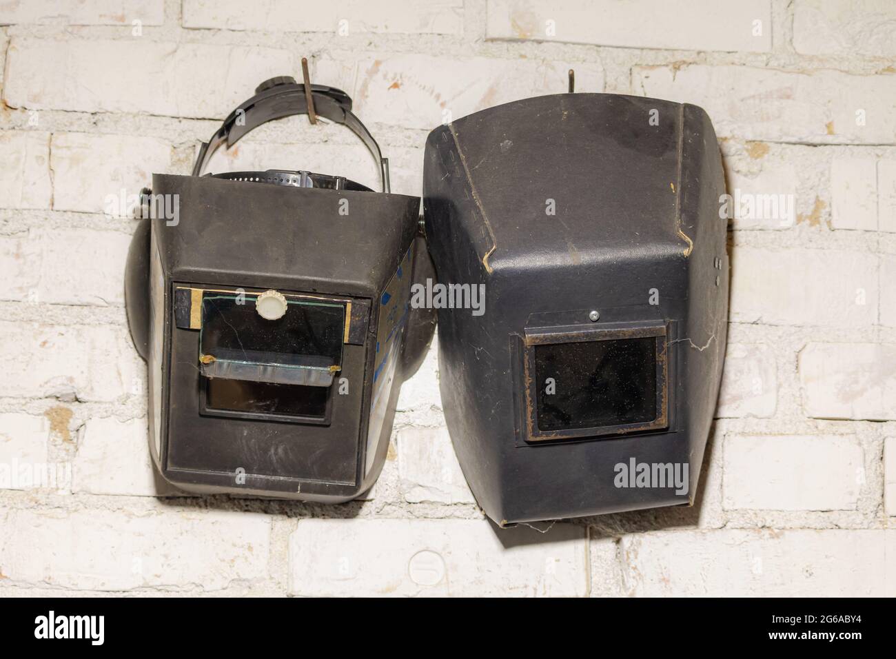 Iron masks hi-res stock photography and images - Alamy