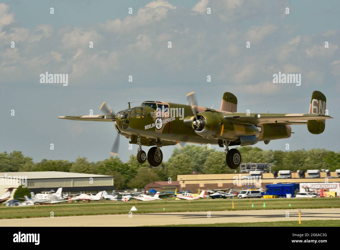 B 22 bomber hi-res stock photography and images - Alamy