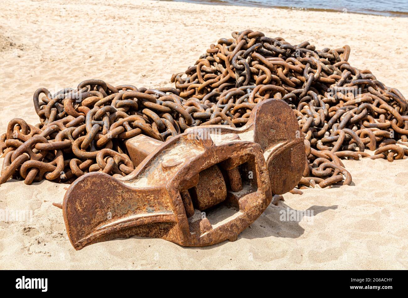 Steel Chain Links Anchor High Resolution Stock Photography and Images ...