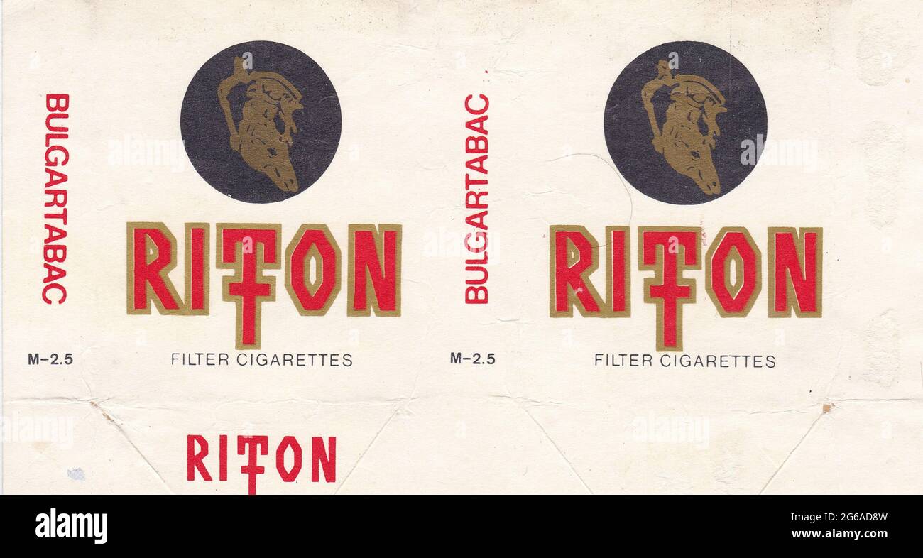 Filter cigarettes hi-res stock photography and images - Alamy