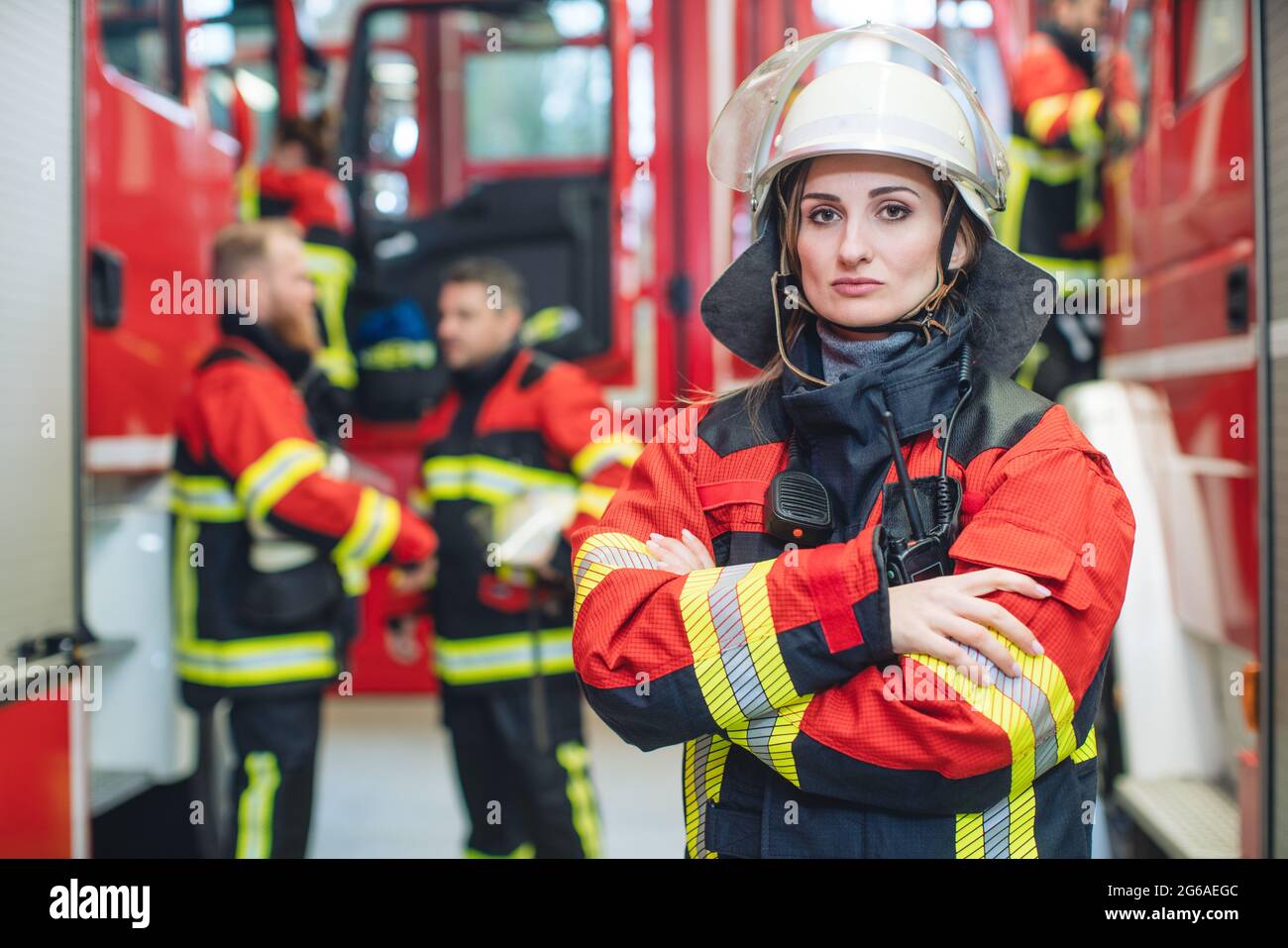 Firewoman hi-res stock photography and images - Alamy