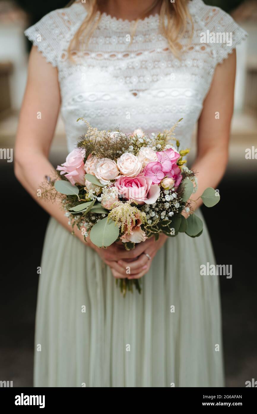 Bride bridal bouquet germany hi-res stock photography and images - Alamy