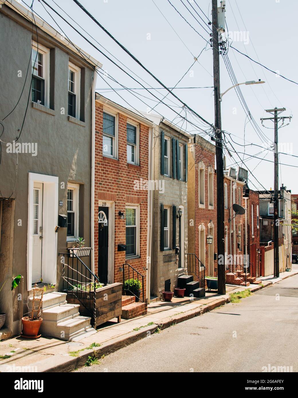 Brick row houses in Baltimore, Maryland Stock Photo - Alamy